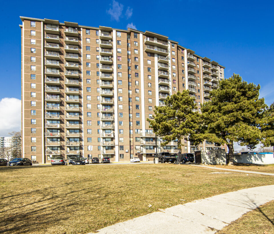 CAPREIT Retrofits | Canada Infrastructure Bank (CIB)